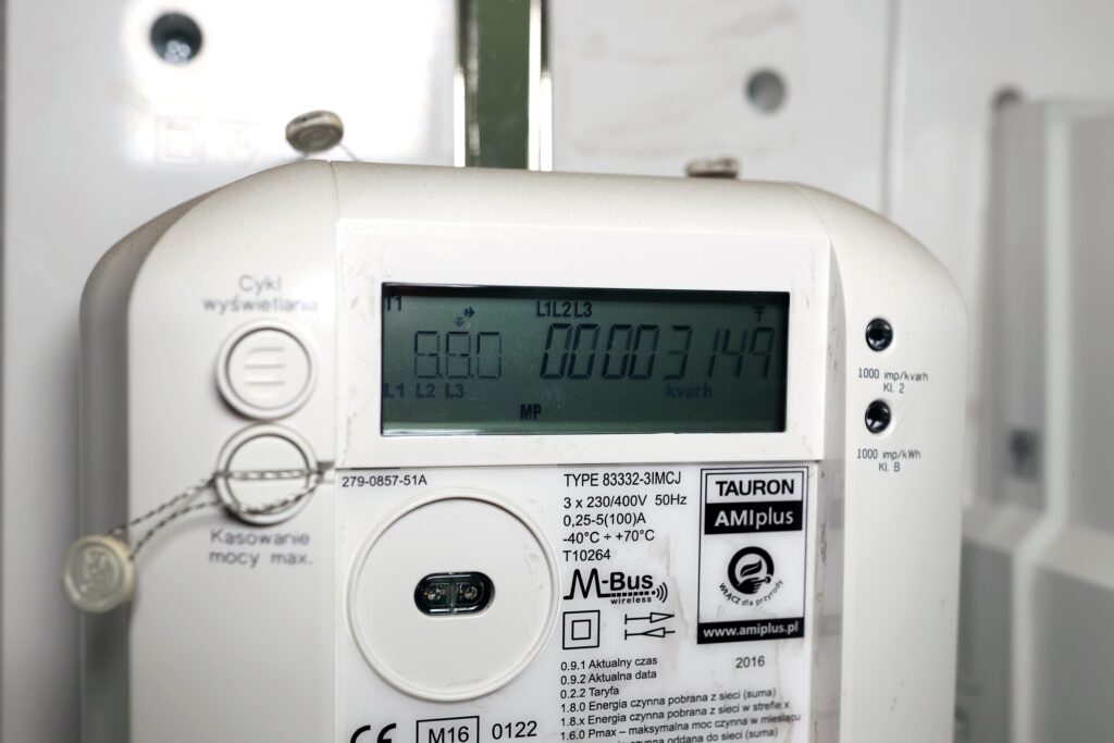 Gebruik een tussenmeter en krijg geld terug! - YES Energie Advies B.V.